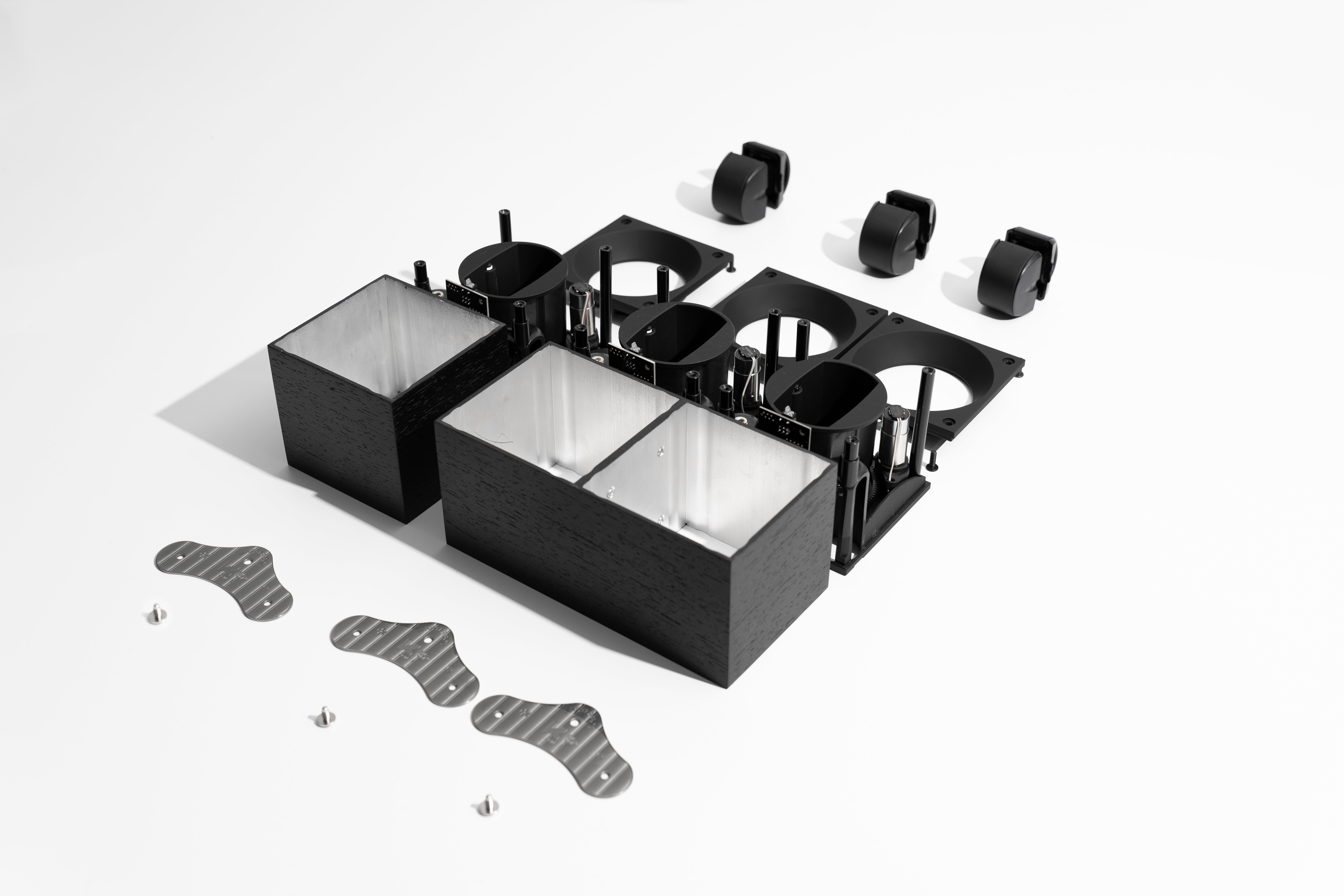 The evolution of technologies in watch winders – SwissKubik